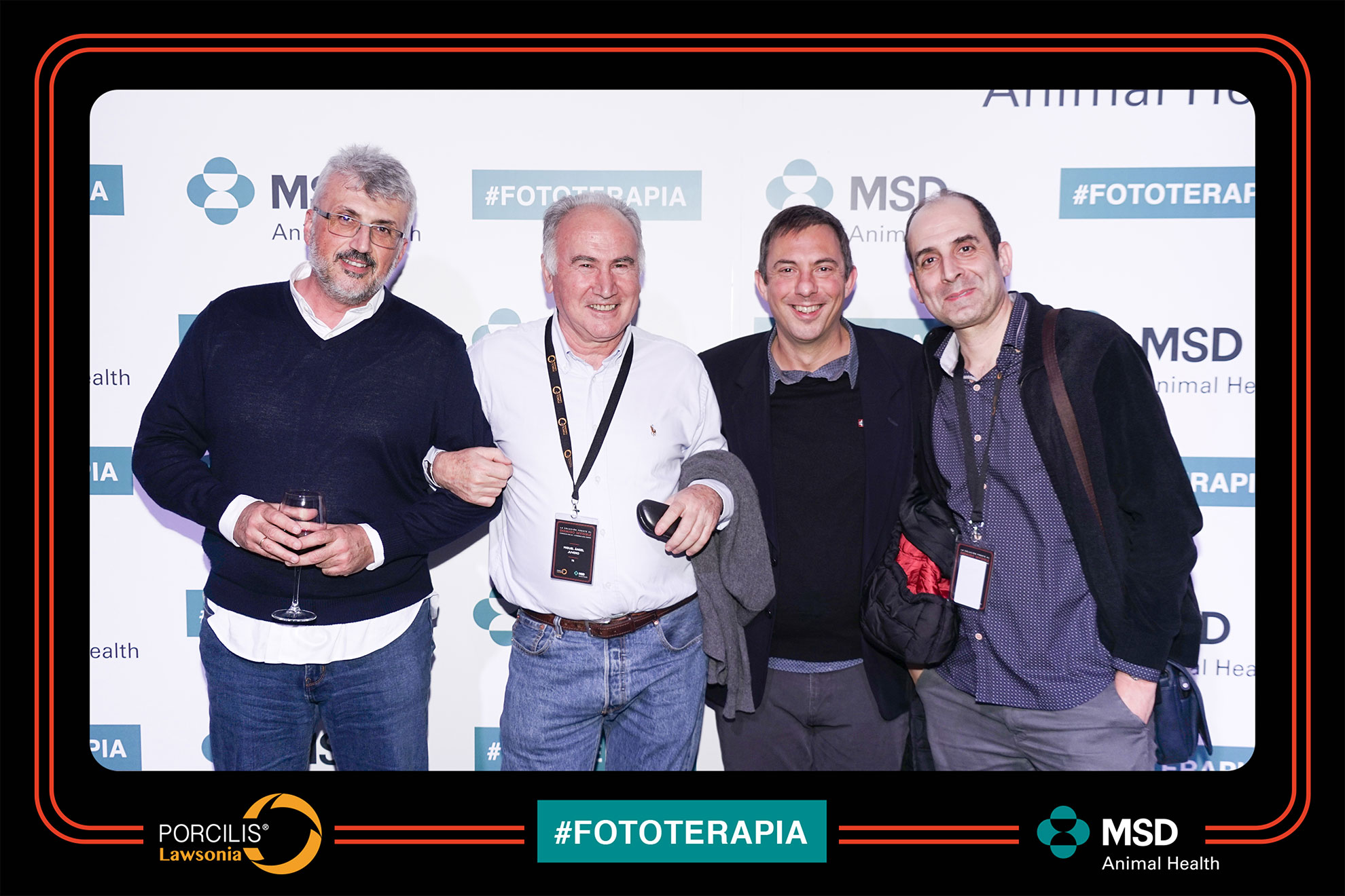 Fotos de la colaboración con HUELLAS DE COLORES en el Symposium MSD AH ...